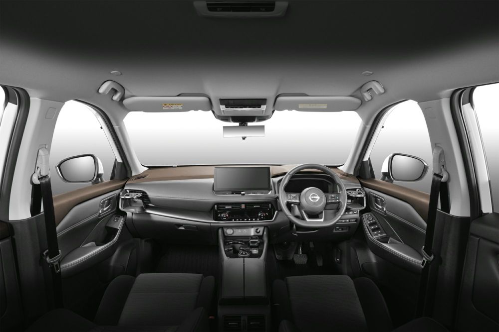 NZ855 エクストレイル専用ドリンクホルダー 運転席用 シルバー | カーメイト 公式オンラインストア本店